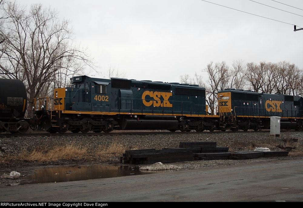 CSX 4002